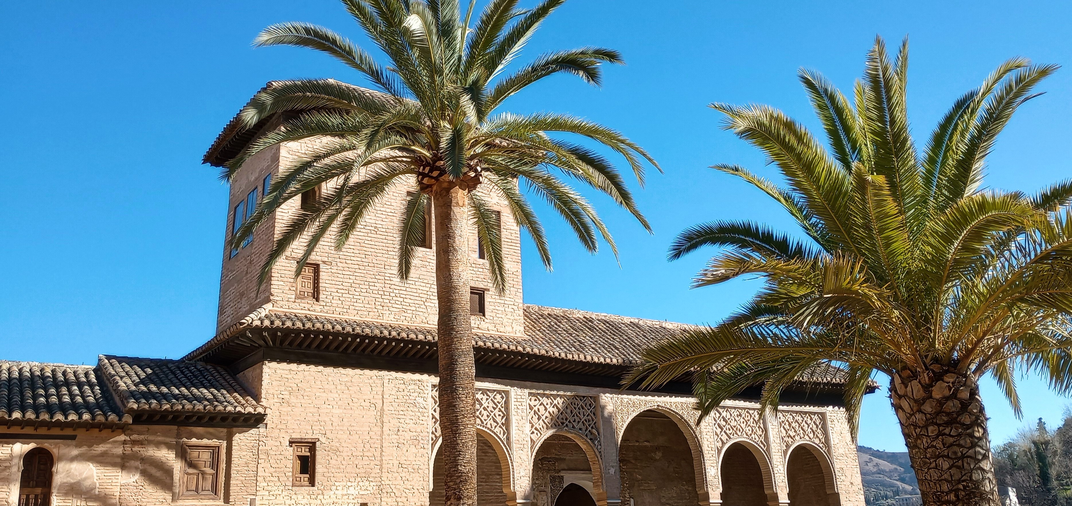 Three Ways to Say “There is” in Arabic – The Arabic Pages